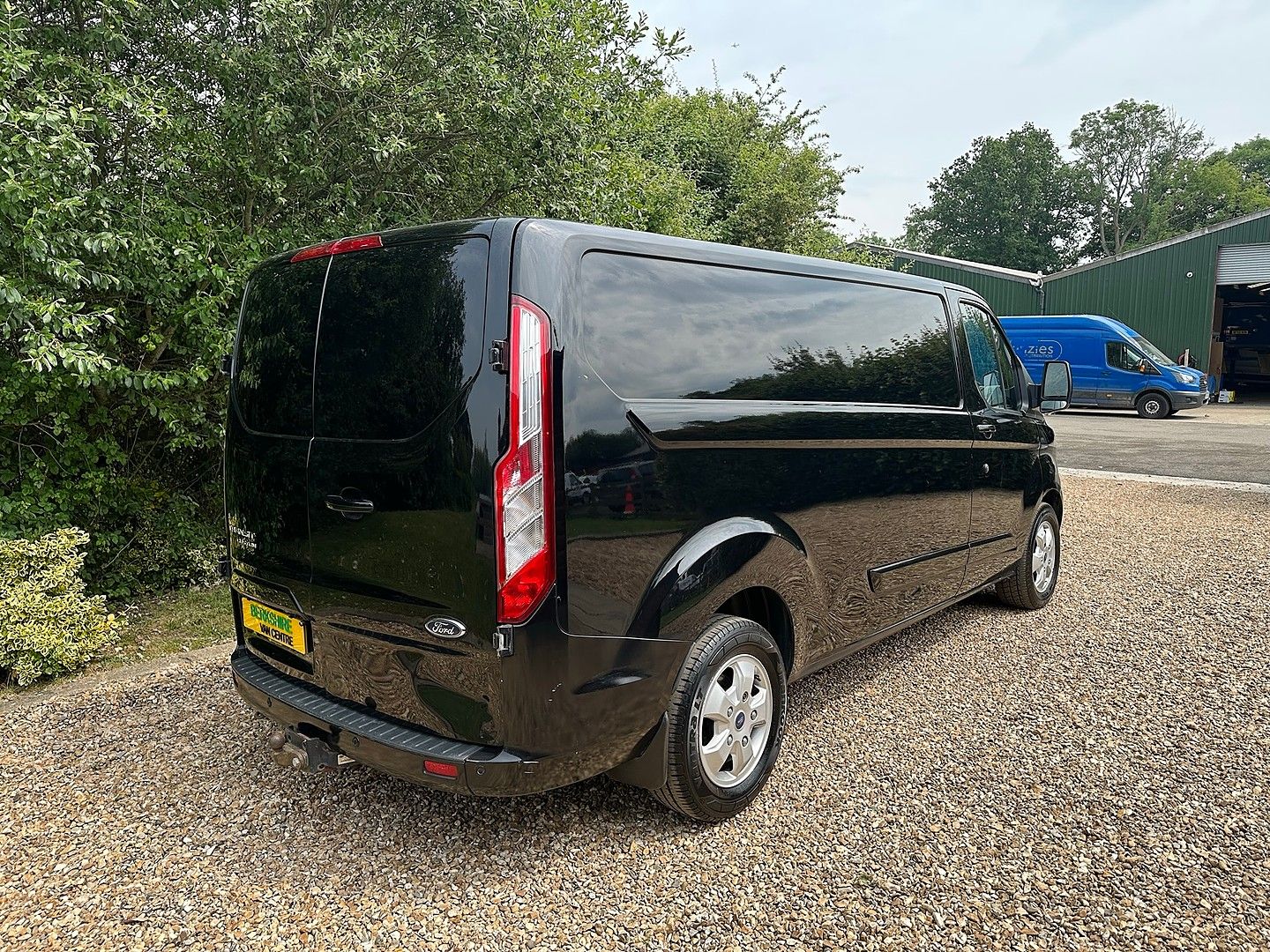 FORD Transit Custom 2.0TD 130PS 290 Limited FWD L2 (2017) | Berkshire ...