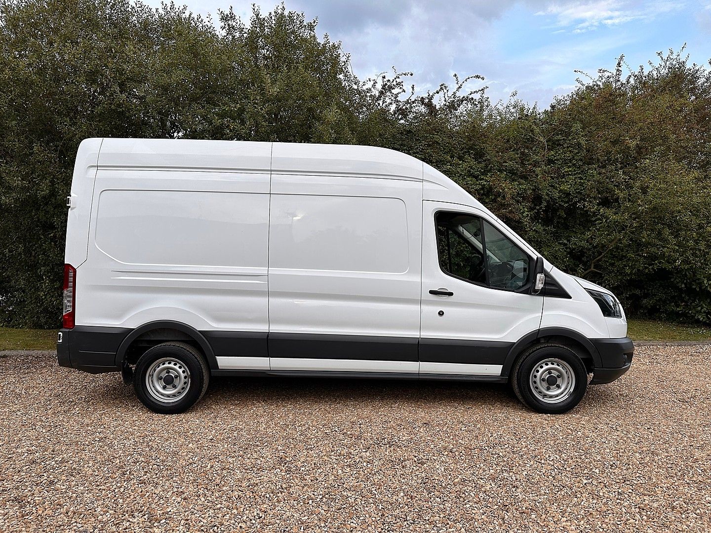 FORD Transit 2.0TDCI Leader 130PS 350 L3H3 (2020) | Berkshire Van Centre