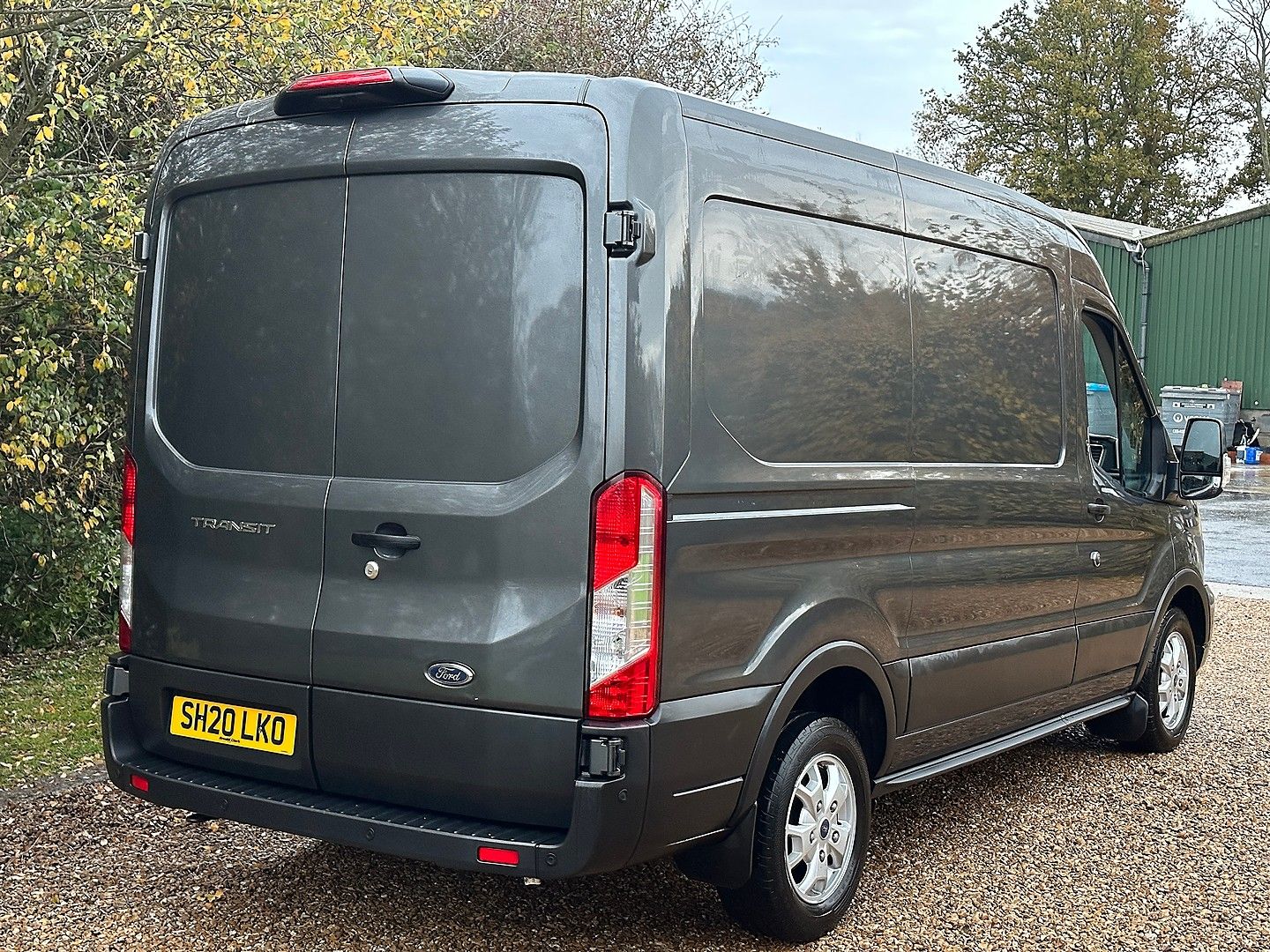 FORD Transit 2.0TDCI 130PS Auto 310 L2H2 Limited FWD (2020) | Berkshire ...